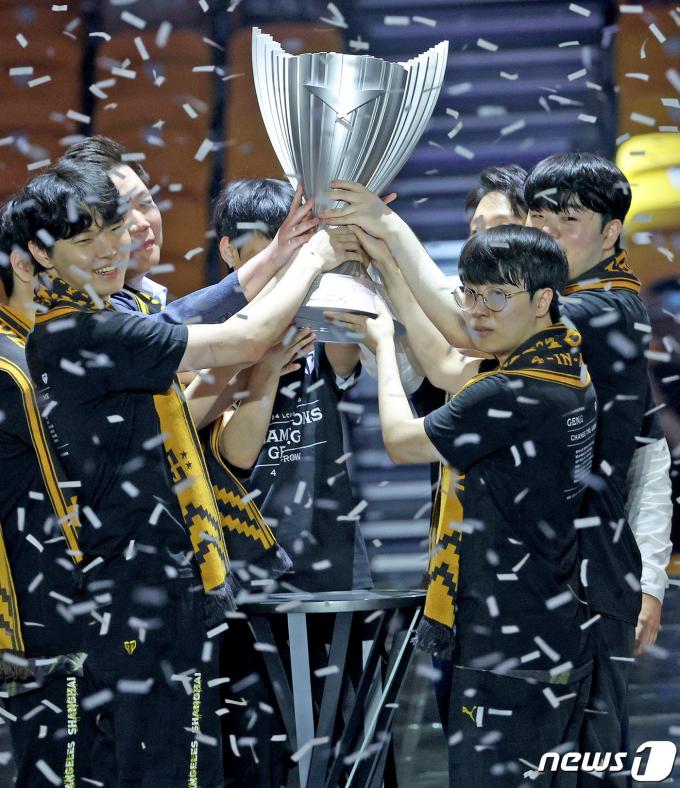 [사진] LCK 스프링 우승의 순간 - 동행미디어 시대